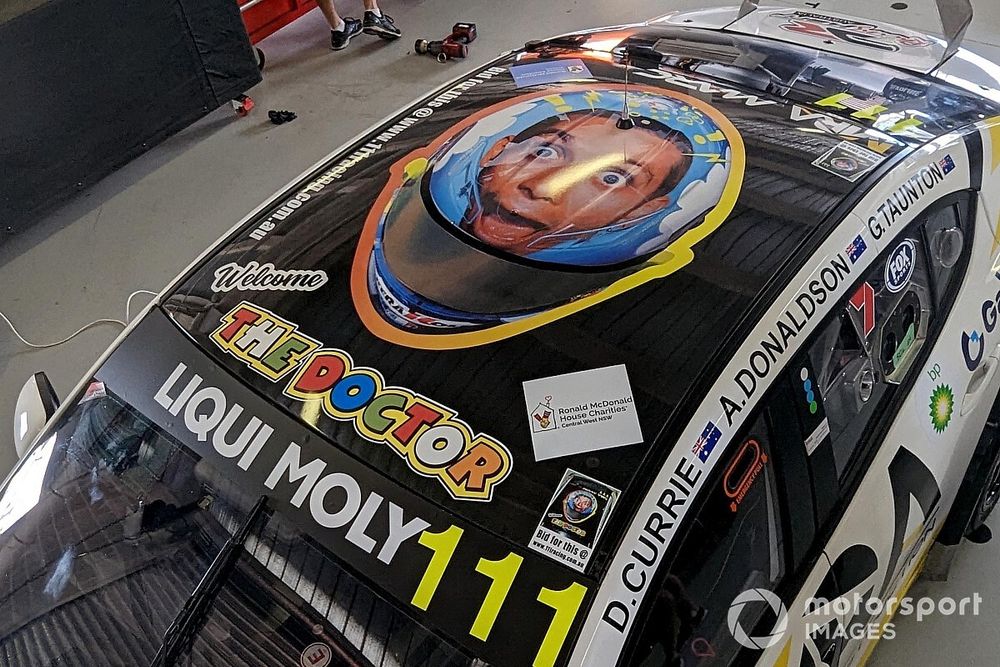 IGTC | A Bathurst è Valentino contro Rossi... per beneficenza