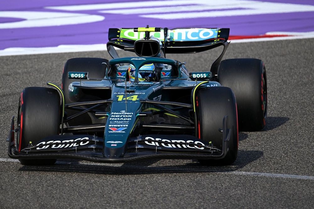 Aston Martin teams up with Meccano for 1:8-scale F1 model for the 2026 ...