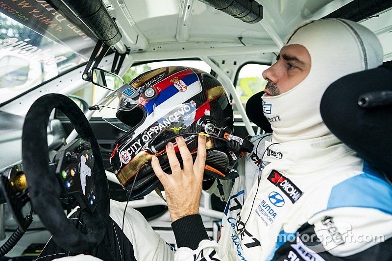 Borkovic gets TCR Europe season ban for "inadmissible behaviour"