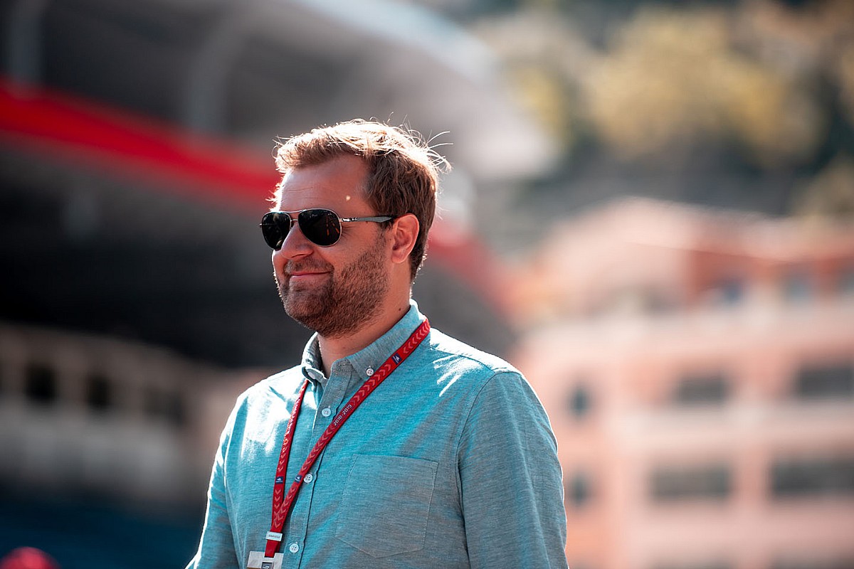 Formula E commentator Nicholls sacked over “inappropriate behaviour”