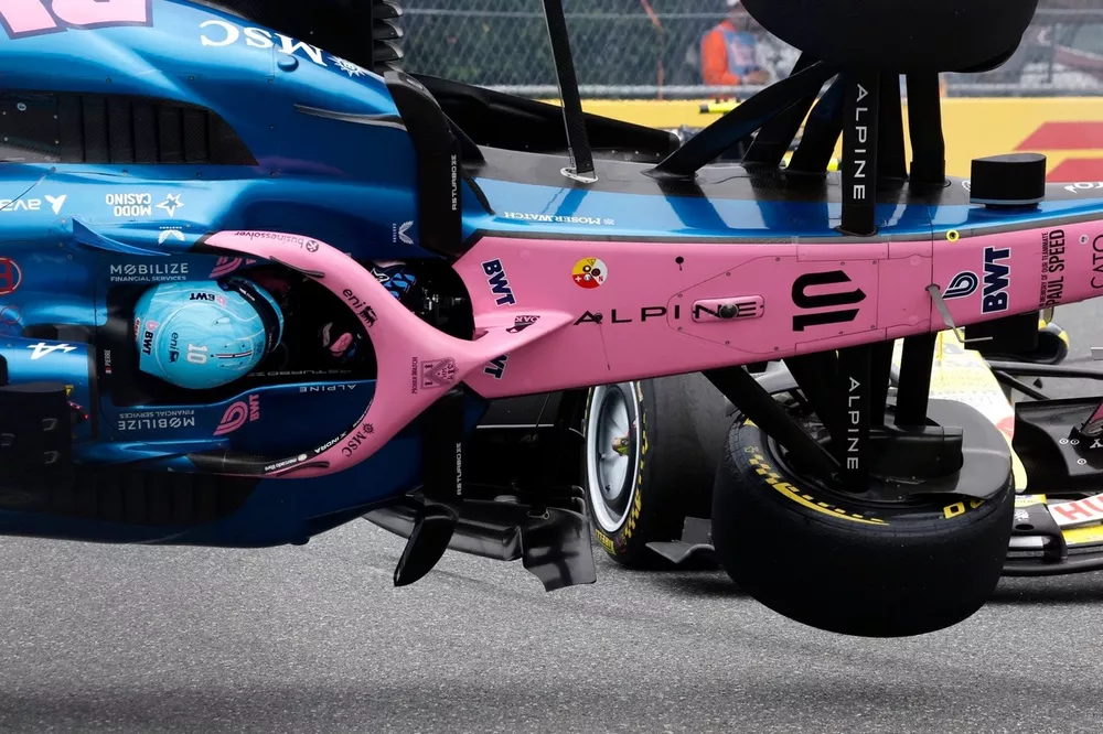 Liam Lawson reveals gearbox issue behind Pierre Gasly Miami GP crash