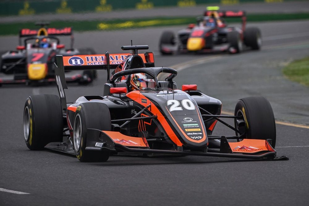 F3 Imola: Noel León gana la sprint, pero después es despojado del triunfo