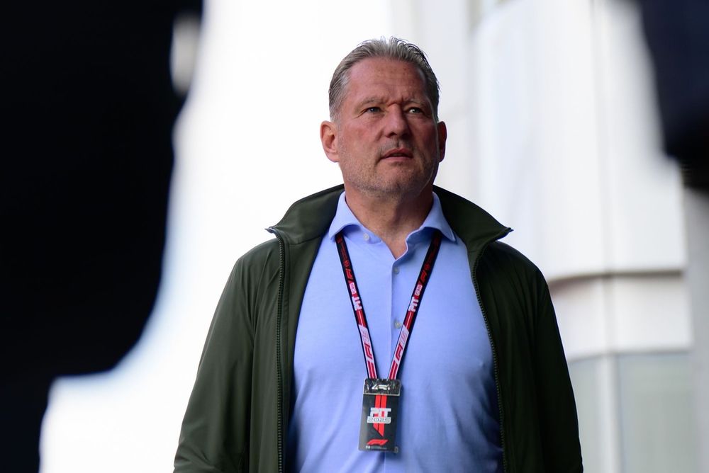 Brundle szerint Jos Verstappen vette át az irányítást a Red Bullnál