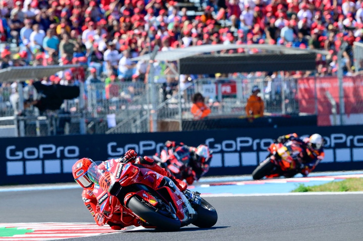 Marc Márquez domina en Hungría y logra su décimo doblete del MotoGP 2025