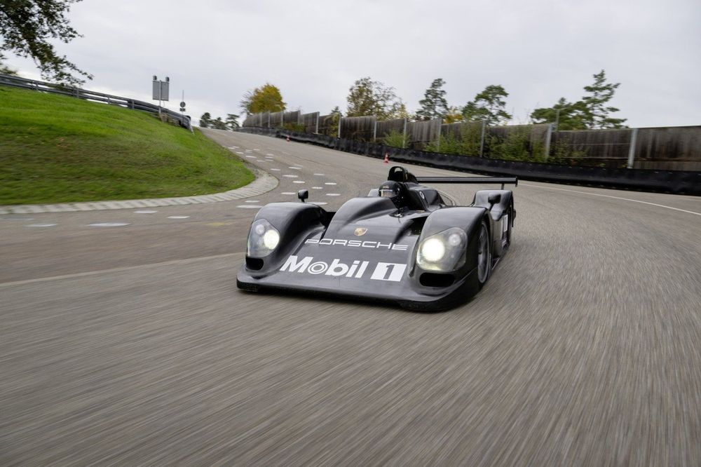 Le Mans | La Porsche LMP2000 risorge dopo 25 anni con McNish