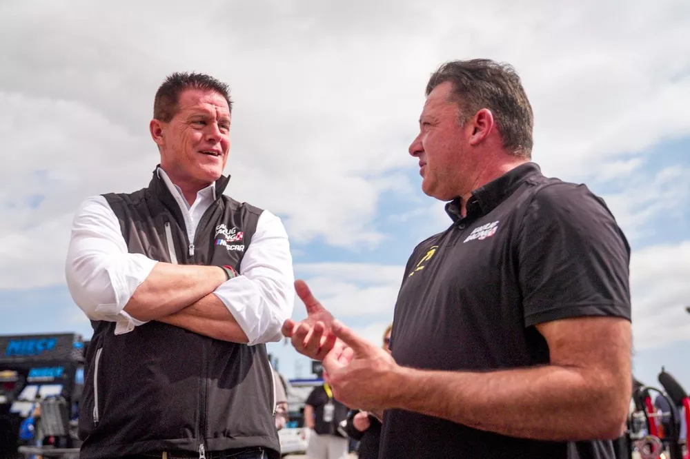 Tony Stewart returns to NASCAR in rare media form