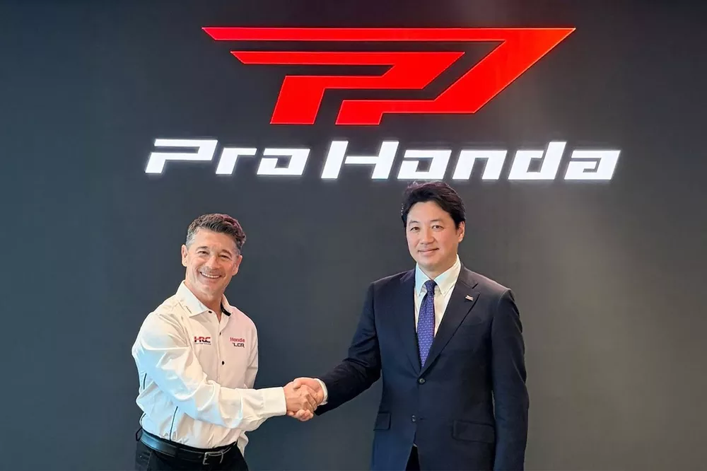 LCR、出光の後任スポンサーはホンダ純正オイル「Pro Honda」に決定。新人ディオゴ・モレイラのシートサポート