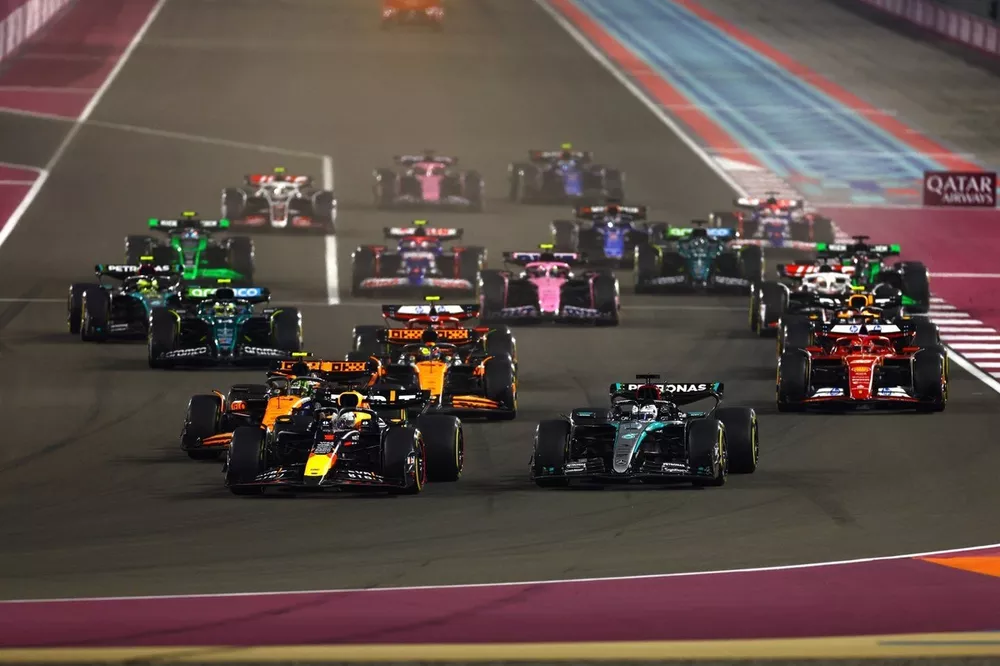 Hoe laat begint F1 Nederlandse tijd? Alle starttijden van 2025