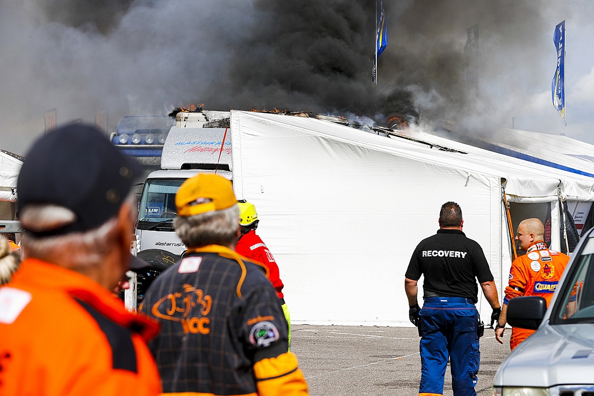 Paddock fire halts Snetterton British GT meeting