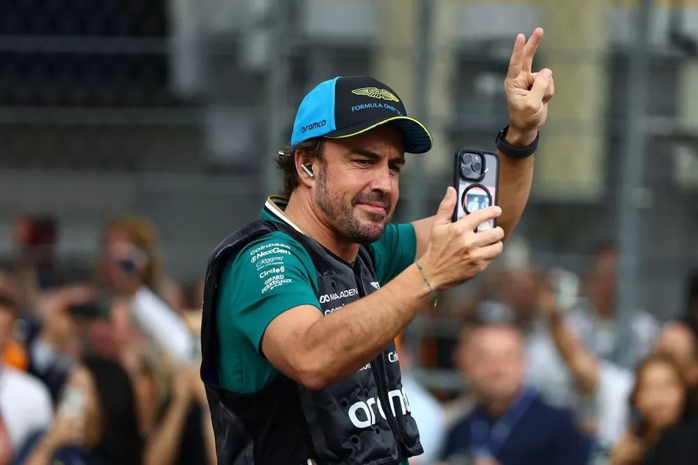 Fans love Fernando Alonso’s viral no-nonsense radio moment as he wins ...
