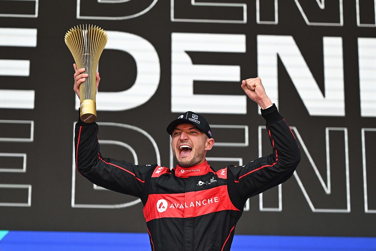 FE | Londra: Evans vince, ma Dennis conquista il podio e il titolo