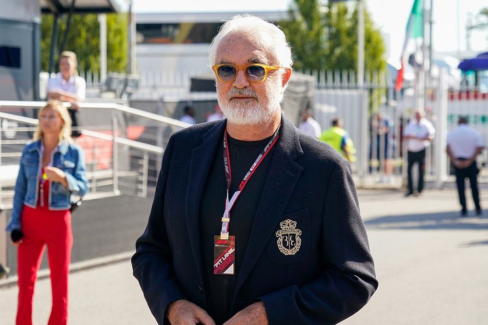 Briatore: "FIA'daki insan sayısı yetersiz"