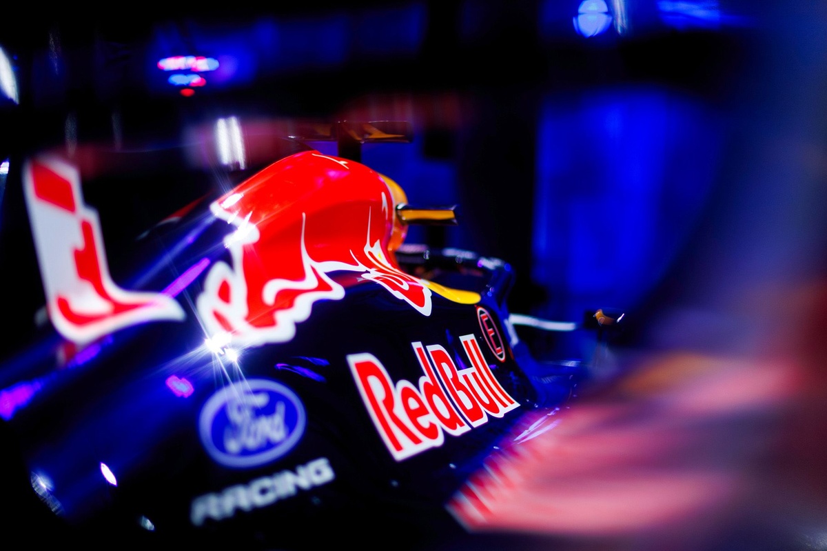 Red Bull would pick “gloves-off” F1 engine fight over…