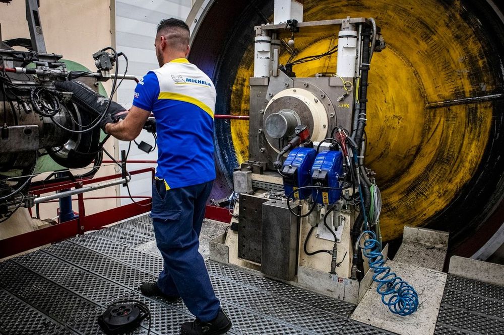 Simulations, banc d'essai colossal : comment Michelin prépare les GP