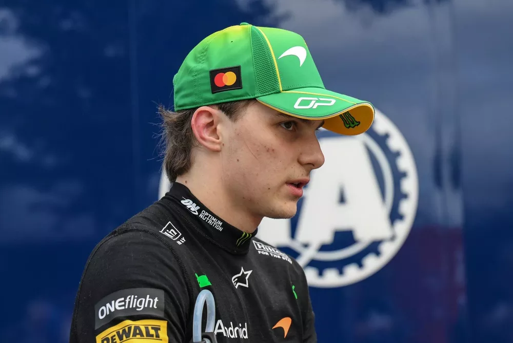 Oscar Piastri out of Australian GP after dramatic crash on way to grid