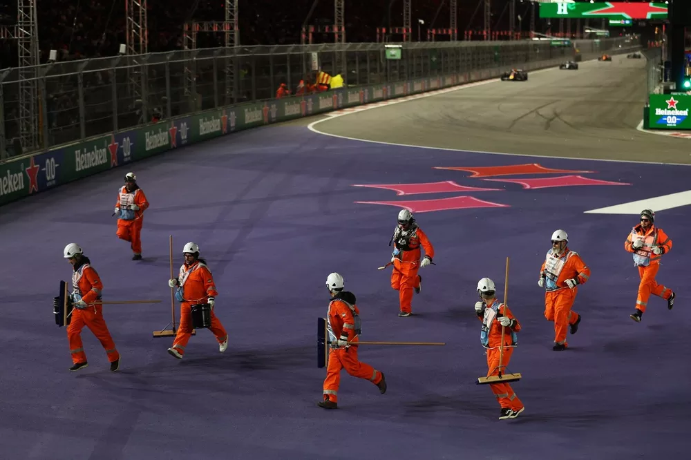 FIA comfortable with controversial F1 marshal intervention in Las Vegas GP