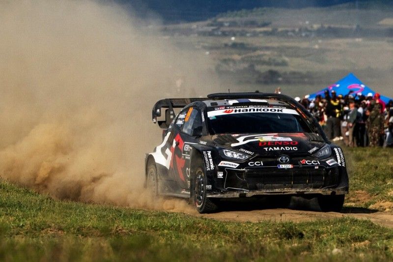 WRC Safari-Rallye 2025: Zebraherde wirft Kalle Rovanperä zurück