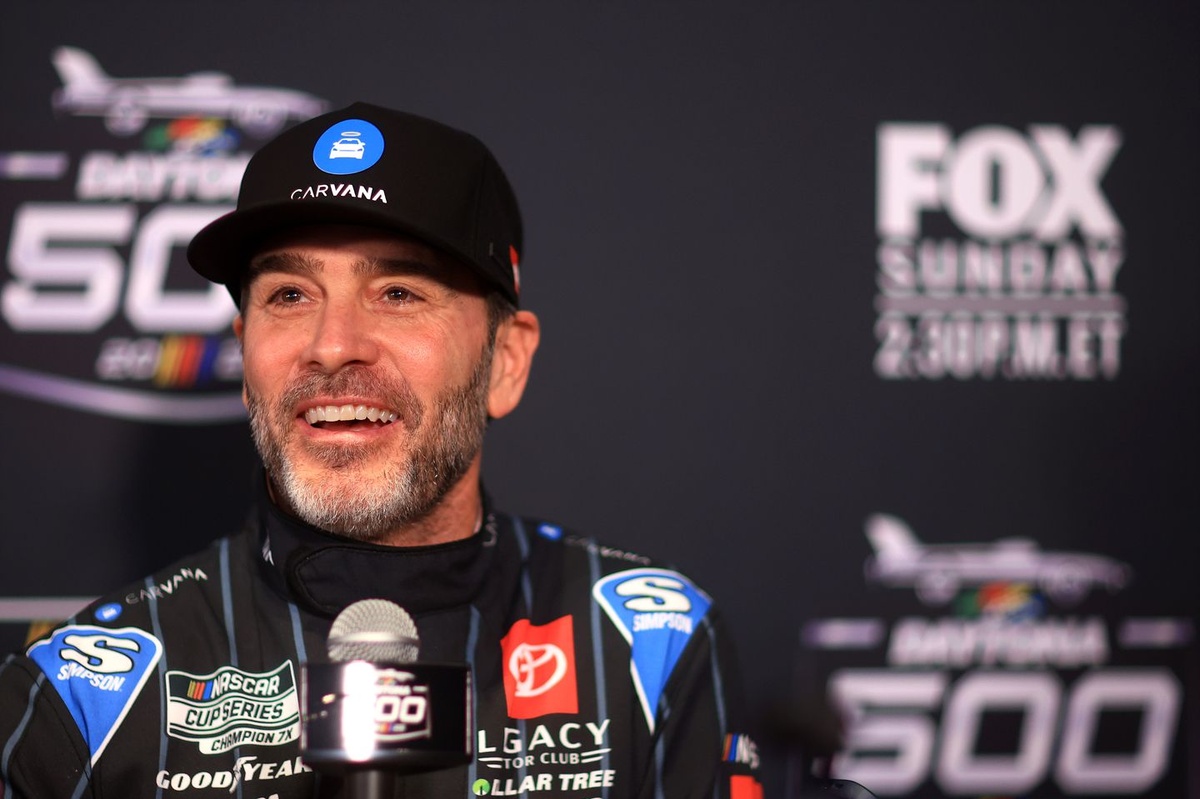 Jimmie Johnson refutes rumours of retirement ahead of 700th NASCAR Cup race