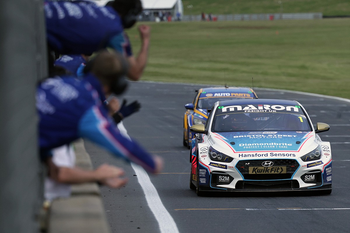BTCC Snetterton: Ingram hangs on for first win of 2023