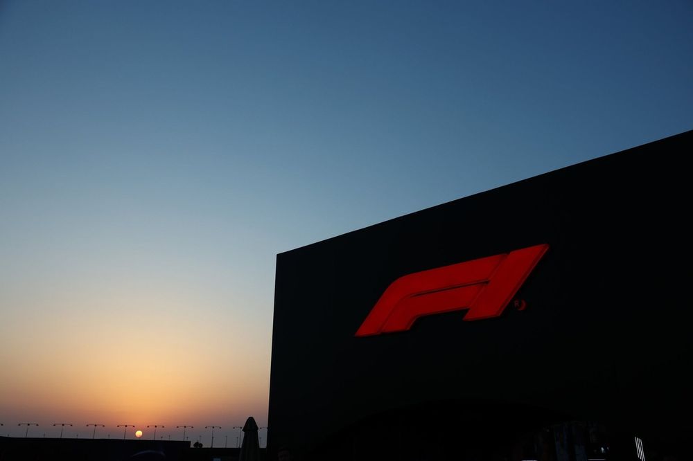 F1, sosyal medya fenomeni Amelia Dimoldenberg ile bir 'mini dizi' iş ...