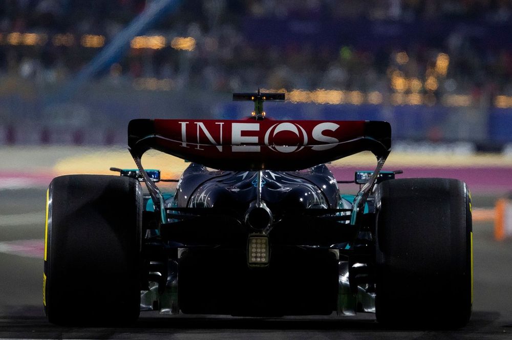 Vídeo: Mercedes F1 arranca el W16 de la temporada 2025
