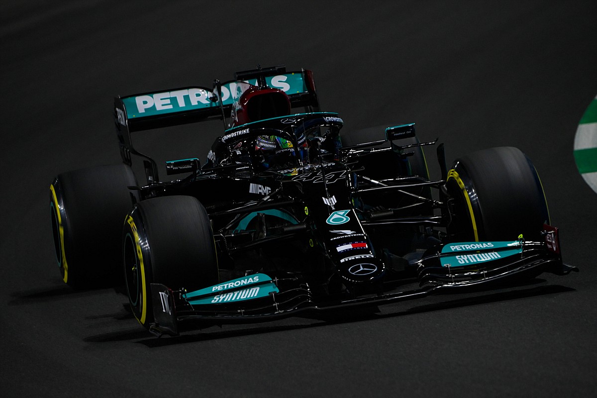 Hamilton: Mercedes F1 has "work to do" on one-lap Saudi GP pace