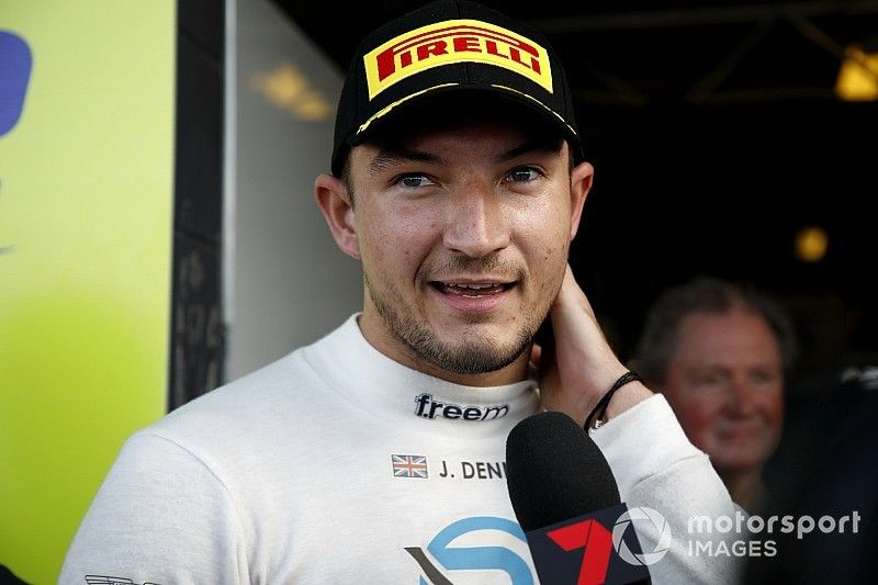 Dennis joins DTM grid with Aston Martin