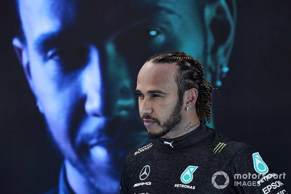 Hamilton wants new Mercedes F1 contract agreed by the summer