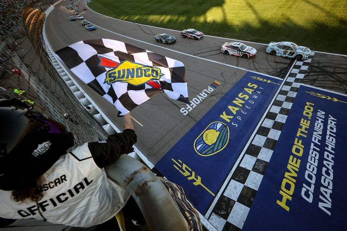 NASCAR Cup - Notícias, Fotos e Vídeos sobre NASCAR Cup