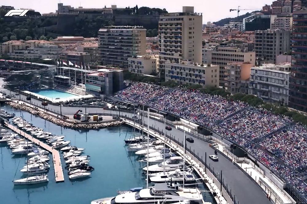 $4 million McLaren hypercar parked on luxury superyacht for Monaco GP ...