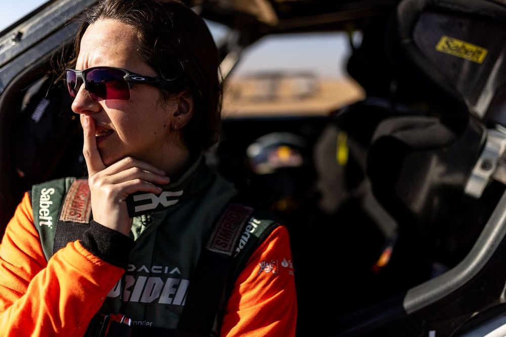 Cristina Gutiérrez, con lastre para ayudar a Al Attiyah: "Son cuatro ...