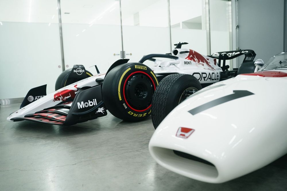 Red Bull pays tribute to Honda with special Japanese GP livery