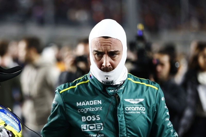 Fernando Alonso: Darum hat er am Funk so energisch geschimpft