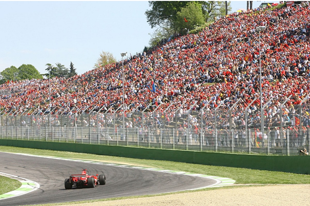 F1 | GP dell'Emilia Romagna: c'è la sorpresa del prato Tosa 2