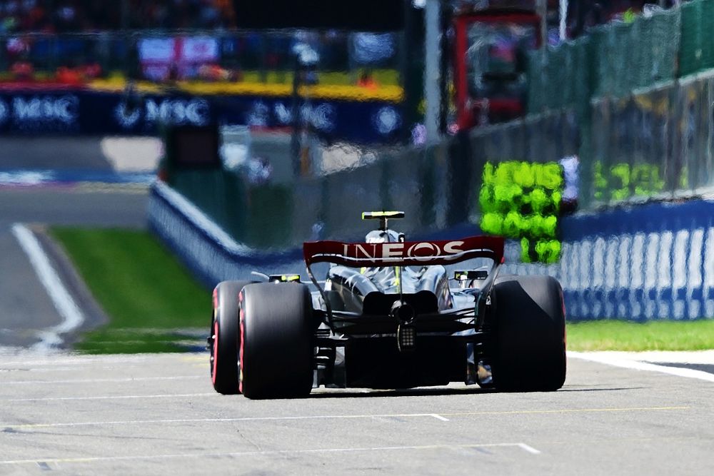 F1: Hamilton Temukan Problem Pantulan di W14