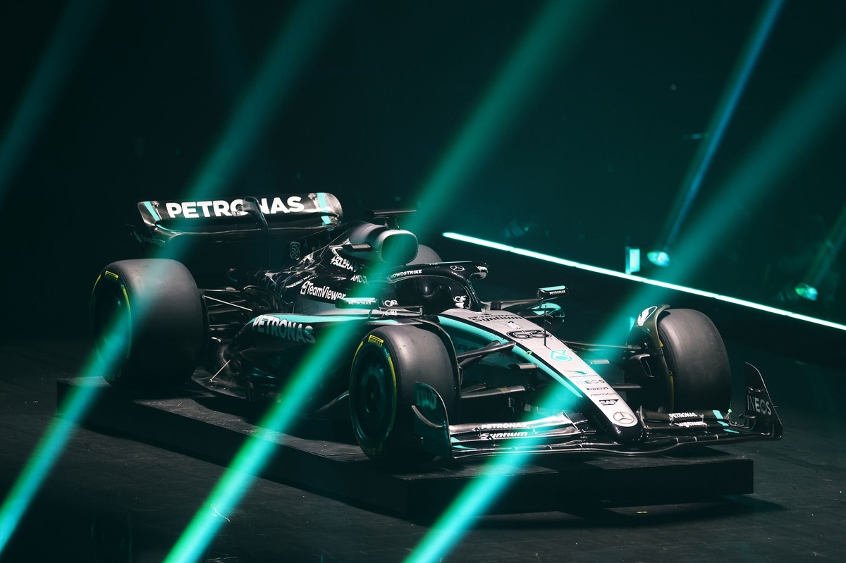 Mercedes desvela la decoración de su F1 2025