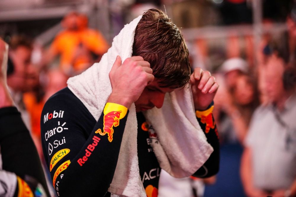 Max Verstappen over racen in Qatarese hitte: “Dit was niet goed”
