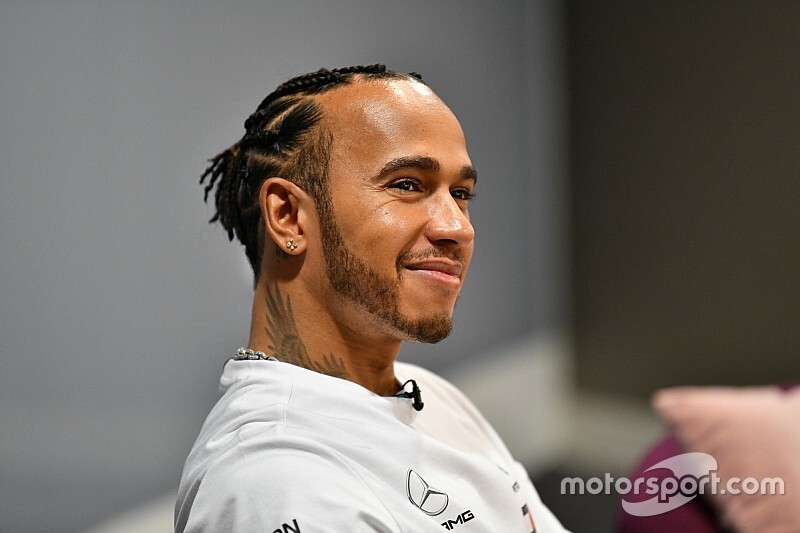 Hamilton advierte que será "una máquina" en 2020