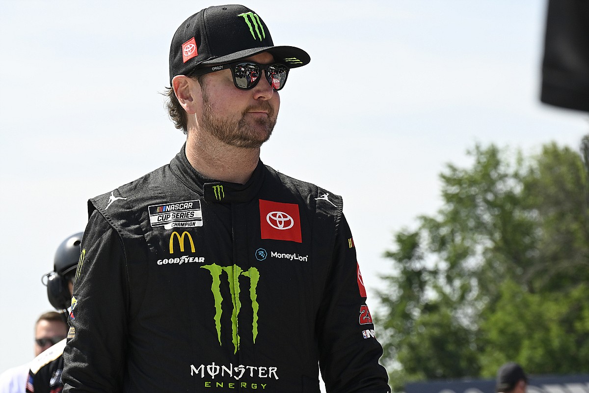 Kurt Busch to miss next two races, aims for playoff return