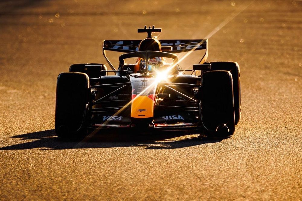 Verstappen sluit F1-test af met productieve dag, Hamilton klokt snelste ...