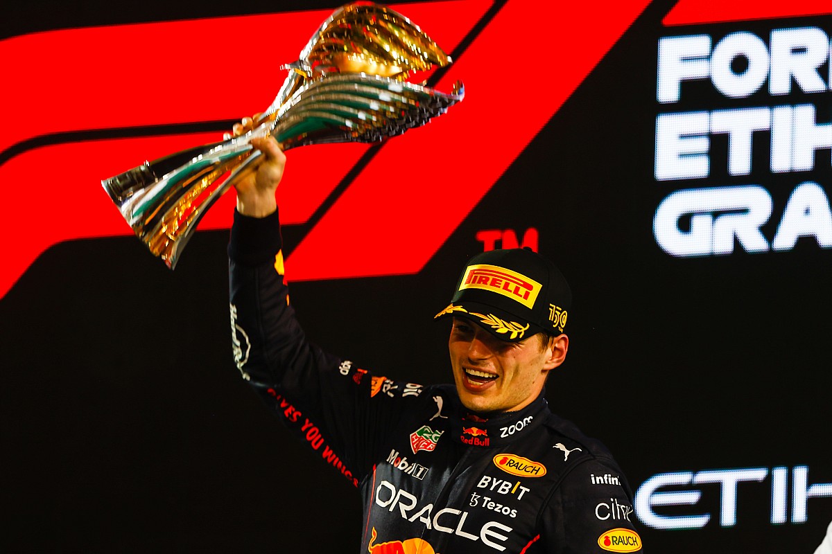 Verstappen uitgeroepen tot beste internationale coureur van 2022