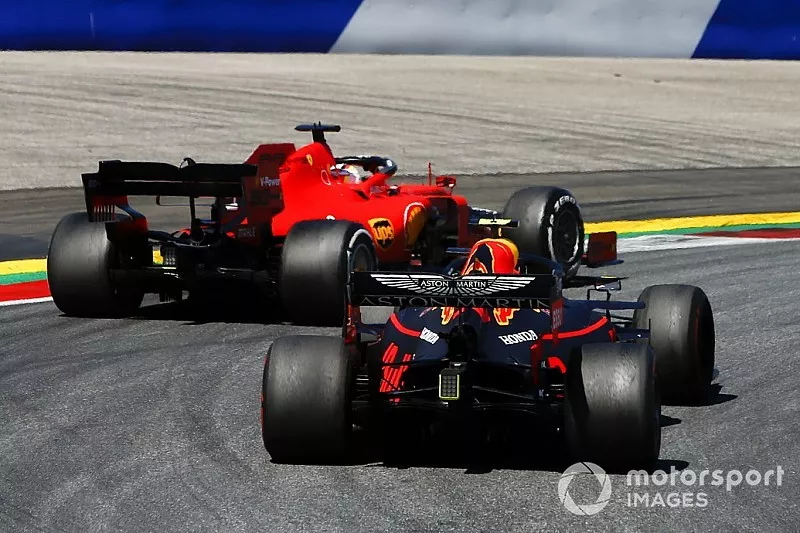 Leclerc: Verstappen pass "not the way you overtake"