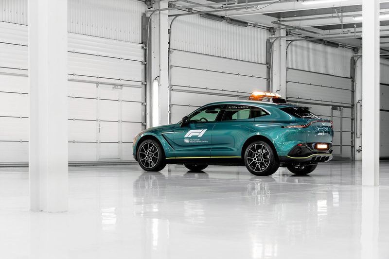 Foto's: De nieuwe safety cars voor het Formule 1-seizoen 2021