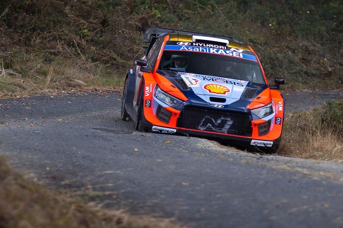 WRC Rally Japan: Sebastien Ogier beats Elfyn Evans to take title fight ...