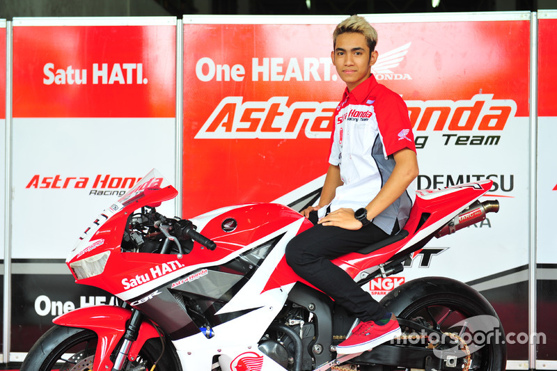 Andi Gilang Profile - Bio, News, High-Res Photos & High Quality Videos