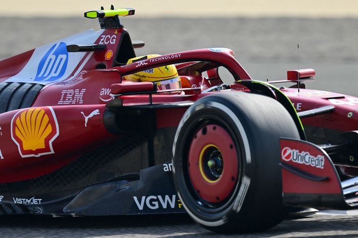 FIA gives verdict on Carlos Sainz swearing in Bahrain after hefty Japan fine