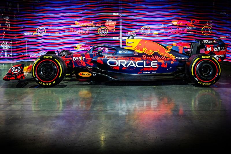 De nieuwe F1-livery van Verstappen en Pérez uit alle hoeken