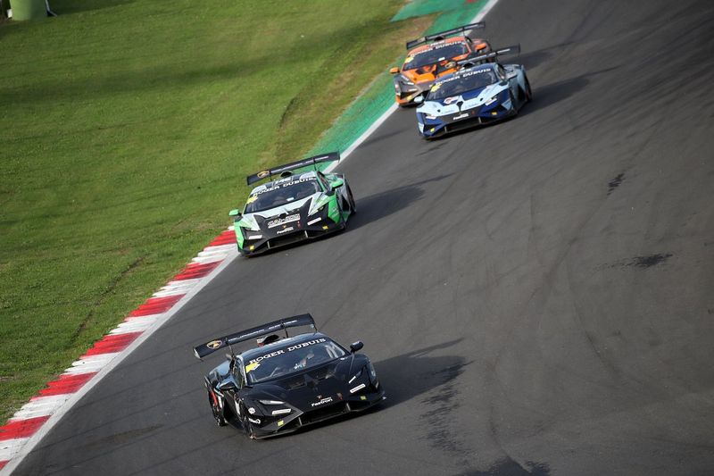 Gallery Lamborghini | Lo spettacolo del Super Trofeo a Vallelunga