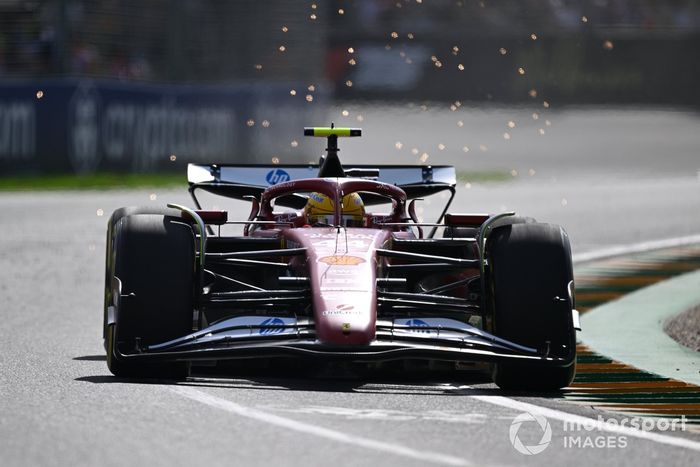 Ferrari fans go crazy for Lewis Hamilton's steering wheel message