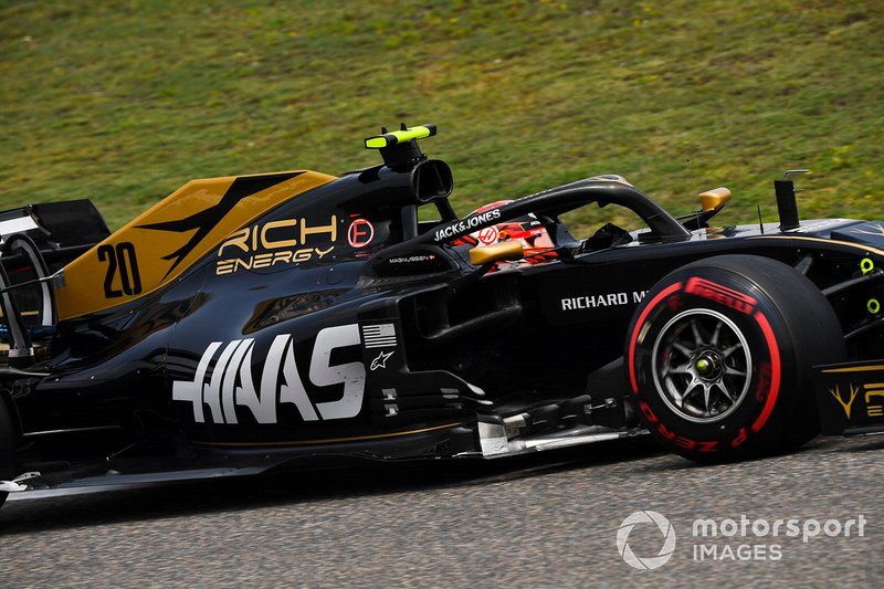 Gallery: Black and gold liveries in F1